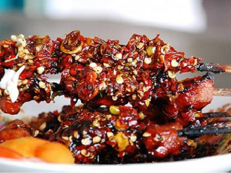 Sate Petir Pak Nano, Pedasnya Menggelagar di mulut Update 2021